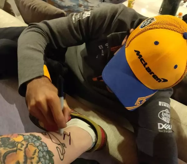 sainz-tattoo-soymotor.jpg