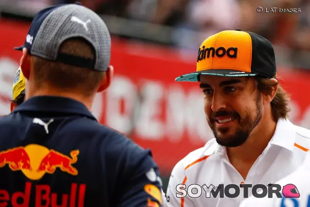 Alonso nyelehake Verstappen ing tas juara