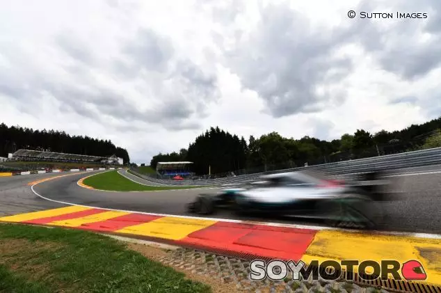 Lewis Hamilton - SoyMotor.com