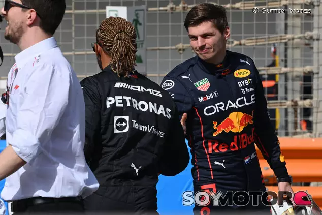 Irvine ve a Verstappen máis rápido que Hamilton: