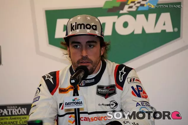 Fernando Alonso oo jooga Daytona