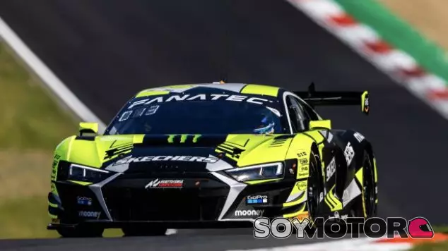 Rossi pridáva svoje prvé body v GT World Challenge Europe -SoyMotor.com