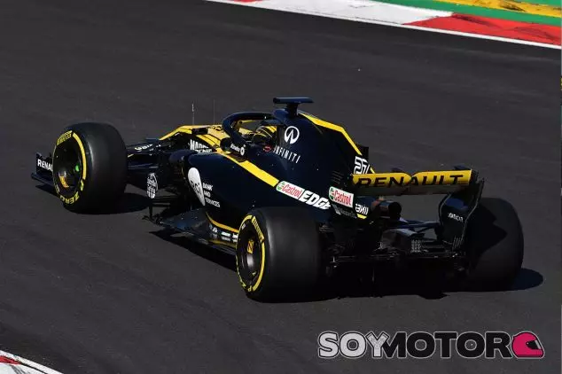 Renault RS18 á Circuit de Barcelona-Catalunya - SoyMotor