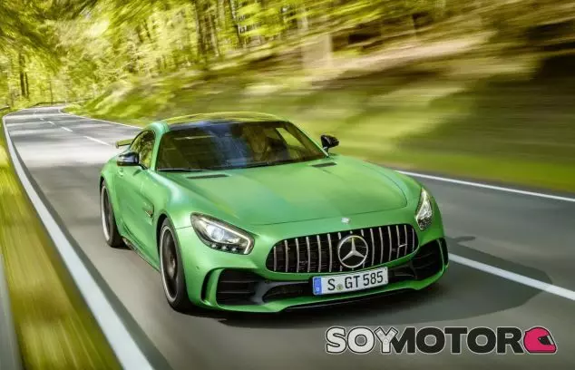 Mercedes-AMG GT R: லூயிஸ் ஹாமில்டனை அடக்க உதவிய மிருகம்