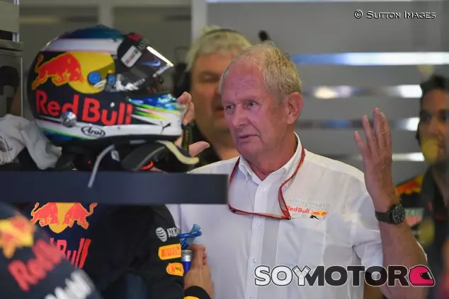 Daniel Ricciardo og Helmut Marko i Sochi