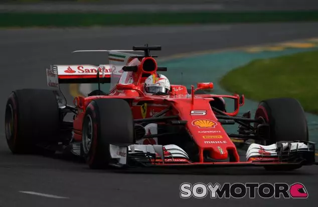 Vettel vládne ve volném tréninku 3 s 0,4 sekundy nad Mercedesem - SoyMotor