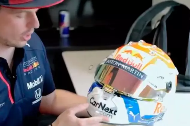 Verstappen debutta con un casco al GP della Stiria in onore dei suoi fan