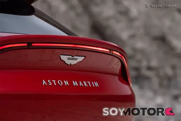 Дэталь Aston Martin DBX