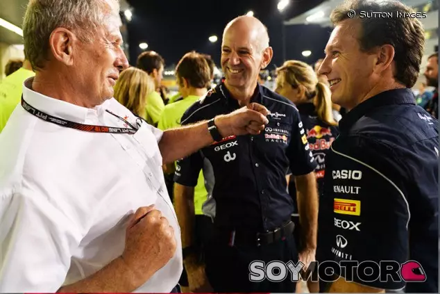 Helmut Marko, Adrian Newey en Christian Horner bij Yas Marina