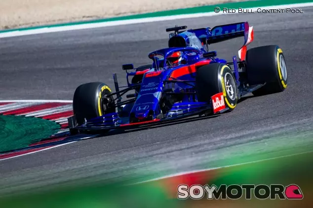 Kvyat aprezas la laboron de sia 