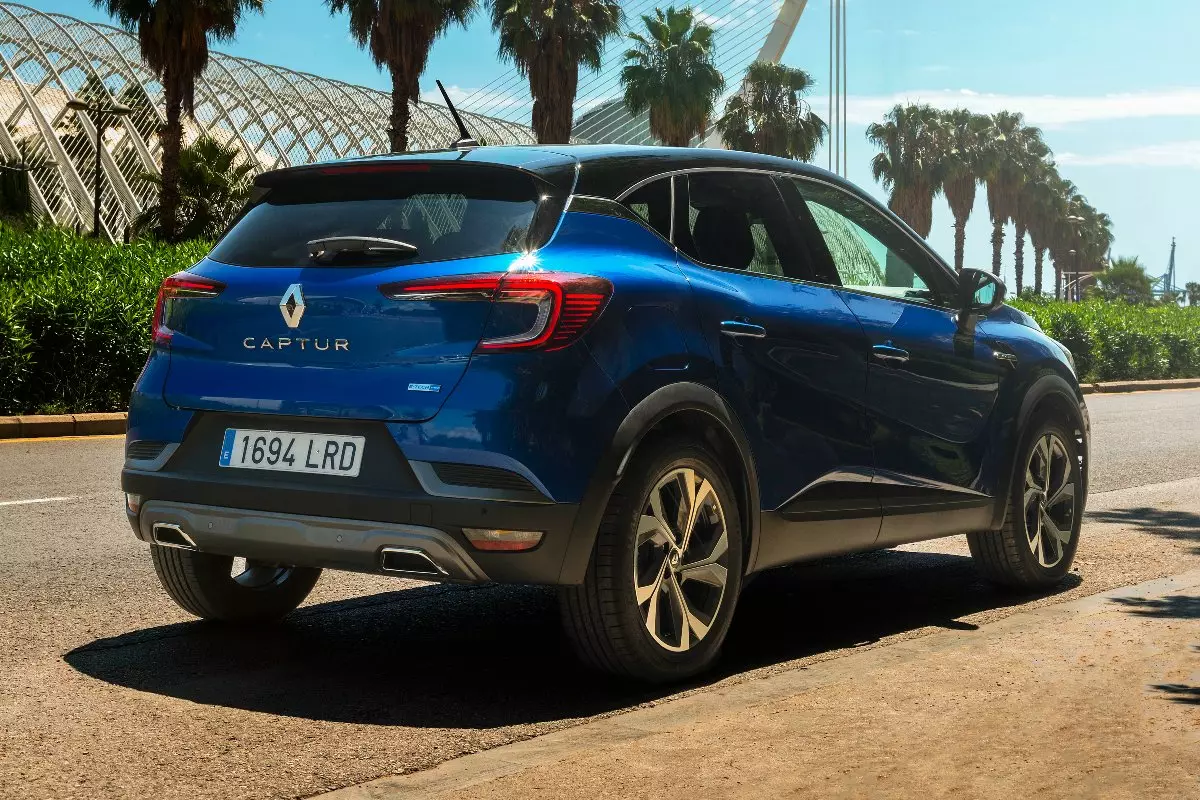 renault_captur_etech_2.jpg