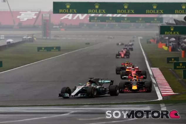 Red Bull na-agbaso atụmatụ dị iche na Mercedes na Ferrari na China