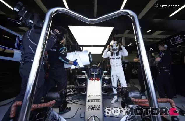 Lewis Hamilton ee Silverstone - LaF1