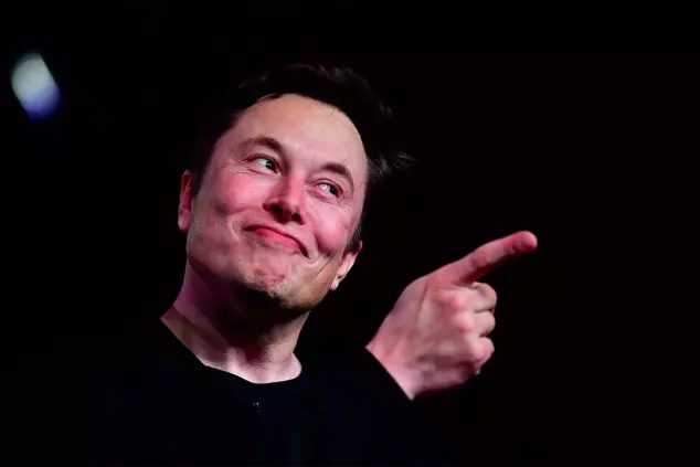 Elon Musk sa usa ka file nga imahe