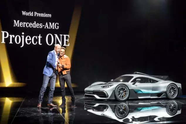 Hamilton ຕ້ອງການລົງນາມໃນລຸ້ນພິເສດຂອງ Mercedes AMG ONE