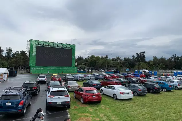 Χωρίς F1... ο Hermanos Rodríguez στο Μεξικό μεταμορφώνεται σε drive-in theater!