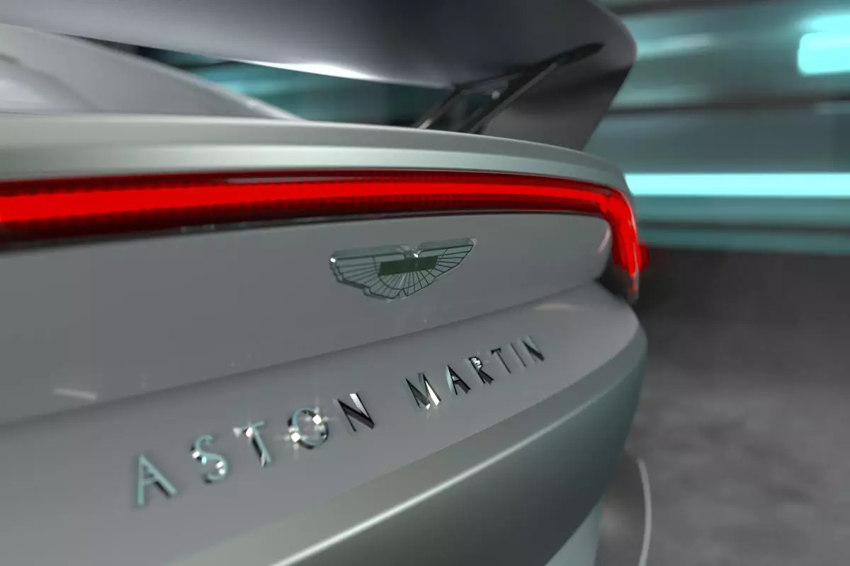 Saud-Arabio iĝas akciulo de Aston Martin