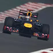 Sebastian Vettel ھىندىستان GP - LaF1 نىڭ ھەر ئىككى نەشرىگە ئېرىشتى