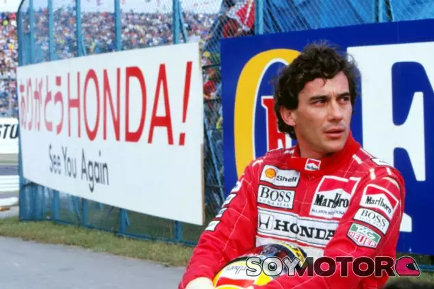 F1 बिहान: मेमोरीमा Ayrton Senna संग