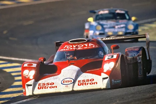 toyota-gt-un-1998-lemans.jpg