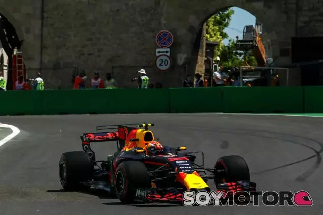 Red Bull في أذربيجان GP F1 2017: الجمعة