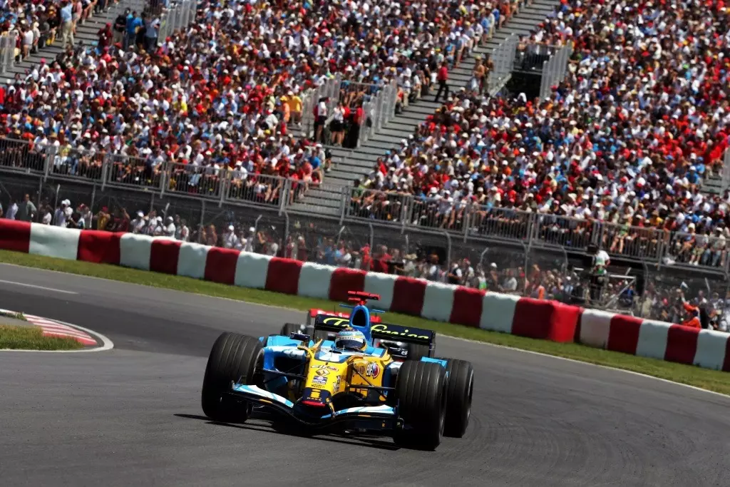 alonso_renault_2006_soymotor_1.jpg