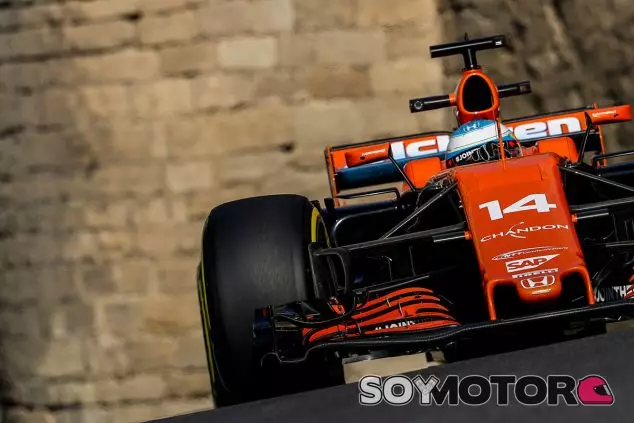 Fernando Alonso ao Baku - SoyMotor