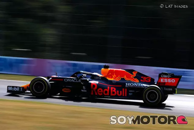 Horner na-atụ aka na mgbanwe injin Verstappen: