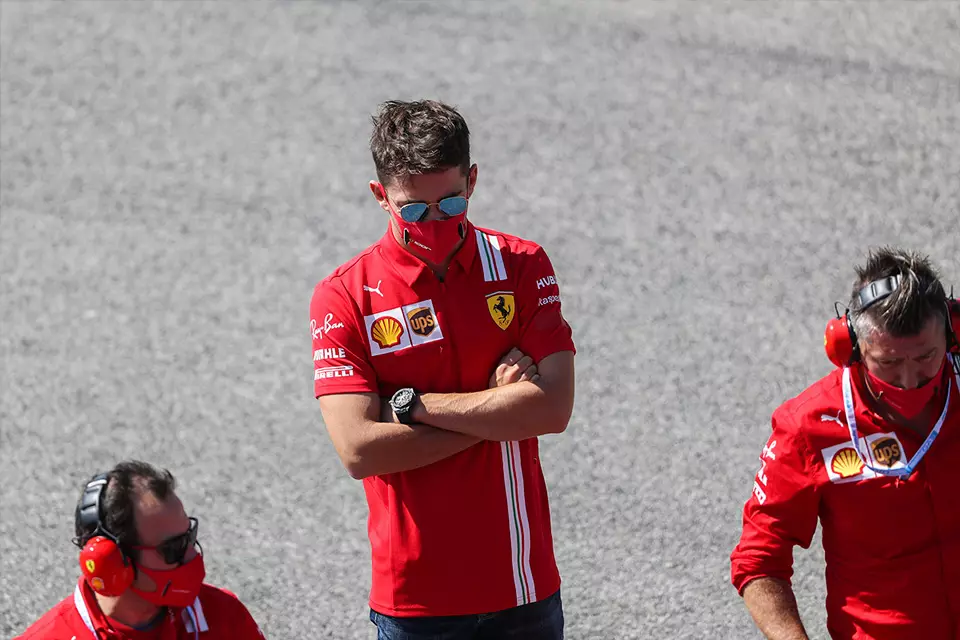 Leclerc võib olla järgmine Ferrari rehv, hoiatab Webber