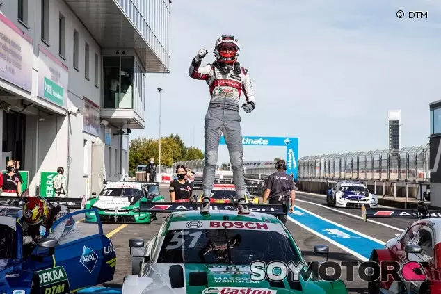 Nico Müller selebre viktwa li nan Nürburgring la