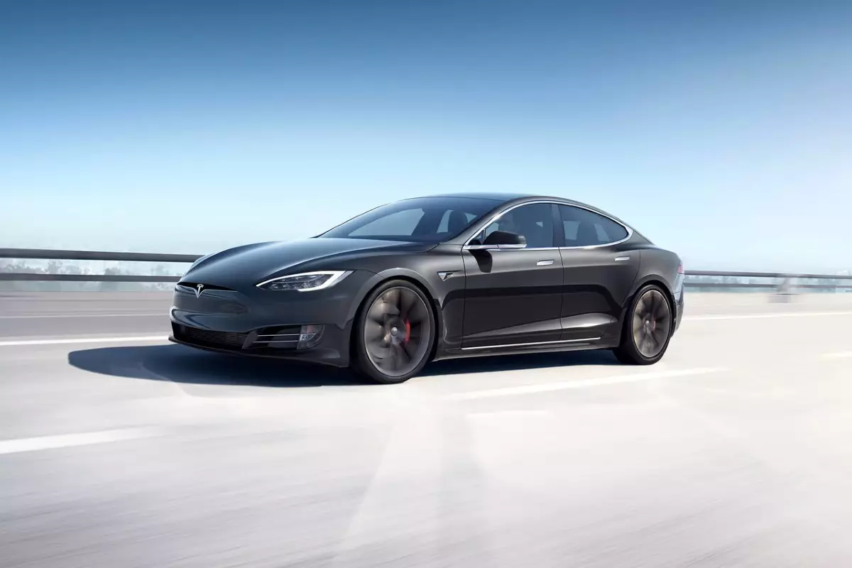 Model Tesla S 2022: Plaid nwere ike 1,020 rutere Spain