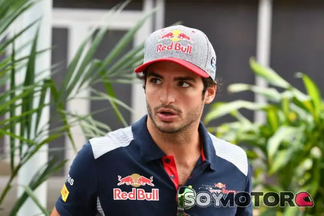 Carlos Sainz v Singapuru