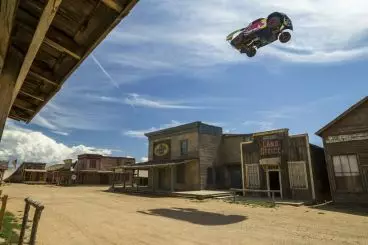 Bryce Menzies Santa Cidade Abandonada - Red Bull TV