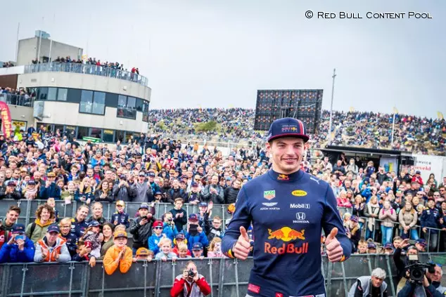 Verstappen Zandvoort හි ඔහුගේ ප්‍රදර්ශනයේදී ආශාවන් මුදාහරියි