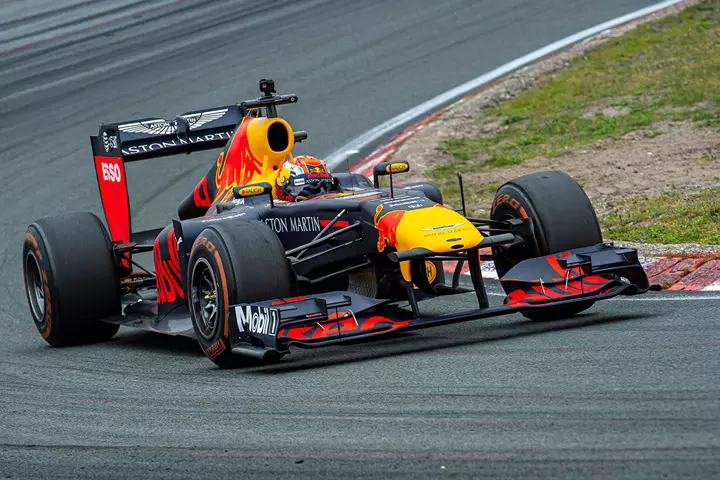 verstappen-zandvoort-exhibition-1-soymotor.jpg