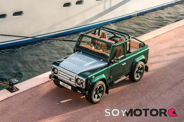 Land Rover Defender Oorvink