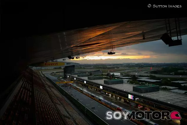 Solnedgang ved Shanghai Circuit