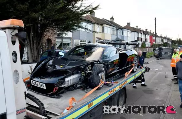 Deux McLaren Senna se sont écrasées en moins d'une semaine