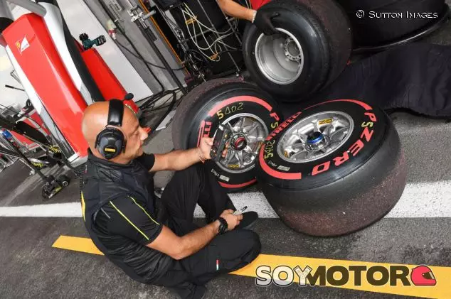 Pirelli-ingenjör tillsammans med flera supersofts