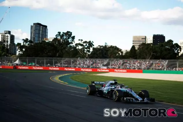 Lewis Hamilton en Albert Park - SoyMotor.com