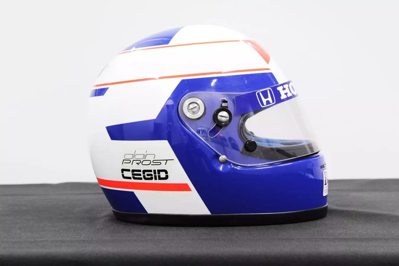 capacete-prost-soymotor.jpg