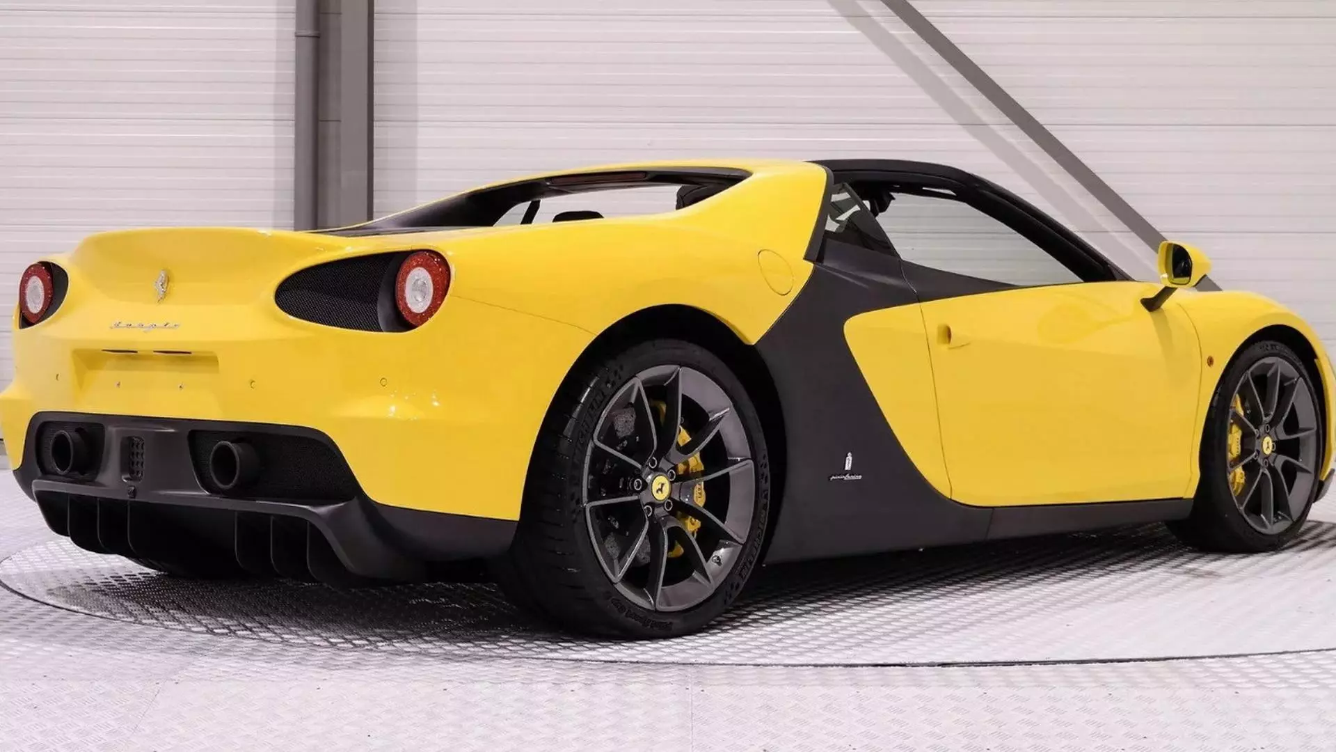 2015-ferrari-sergio_1.jpg