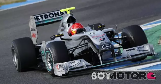 Michael Schumacher en la Jerez-testo en 2010 - SoyMotor