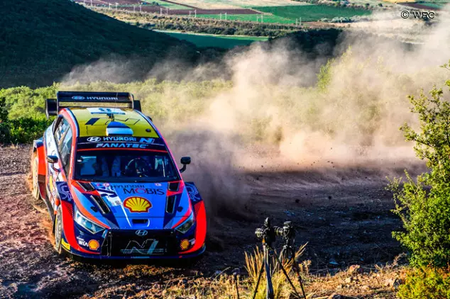 Hyundai dọrọ aka ná ntị na 'shakedown' nke Acropolis Rally 2022