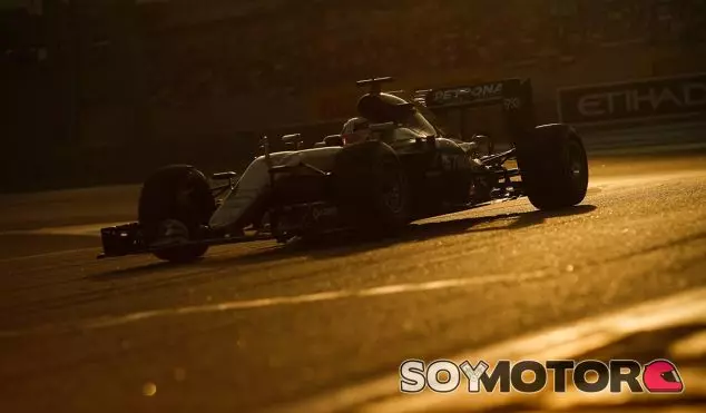 Lewis Hamilton په ابوظبي کې 2016 - سوی موټور