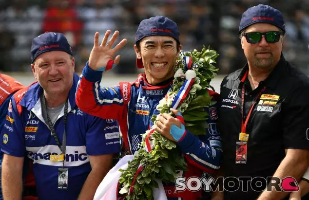 Sato resevwa 2.2 milyon ero pou Indy 500, Alonso 273,000