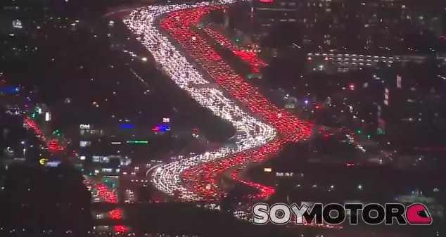 Slika prometne gužve u Los Angelesu
