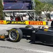 18 インチのピレリ ホイールを装着した GP2 に乗るマーティン ブランドル - LaF1.es