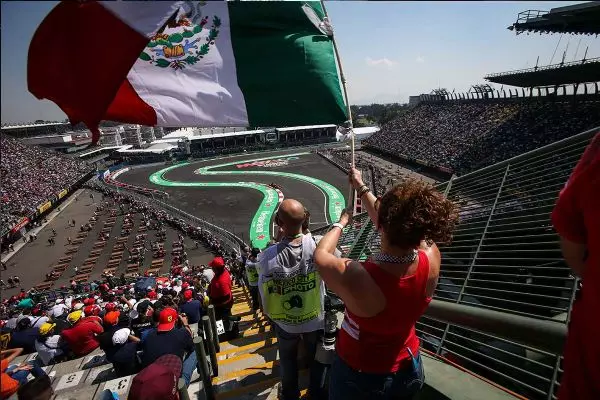 GP Mexico F1 2017: Saya melihat pemanduan legenda Lewis Hamilton 75627_11