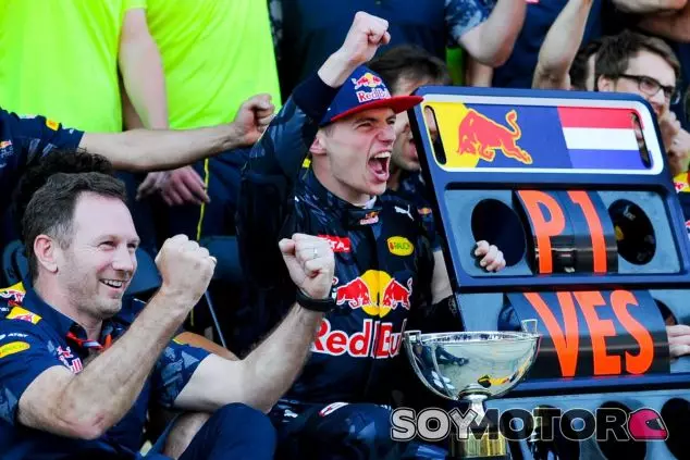 Verstappen ہارنر - LaF1 کے ساتھ جیت کا جشن منا رہا ہے۔